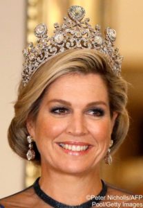 Kate in Glittering Diamonds and New Family Order for State Banquet ...