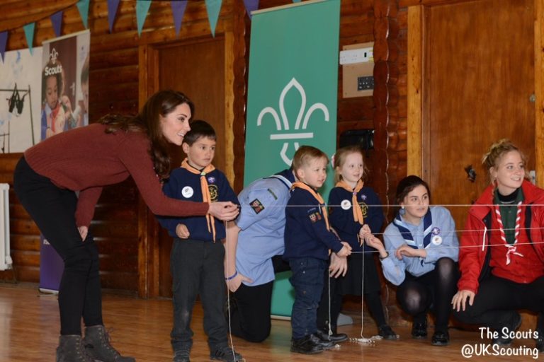 Kate in Familiar Pieces for a Day in the Park with UK Scouting – What ...
