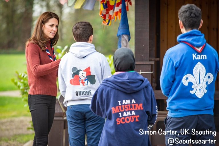 Kate in Familiar Pieces for a Day in the Park with UK Scouting – What ...