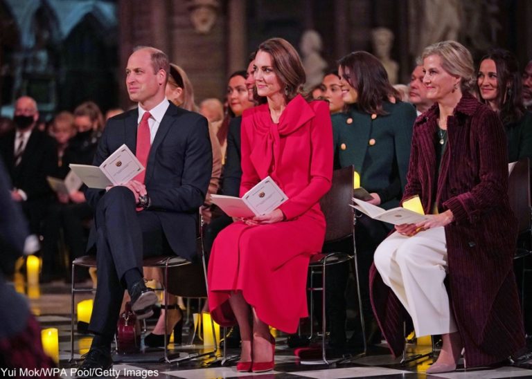 The Princess in Needle and Thread Dress for Christmas Carol Concert ...
