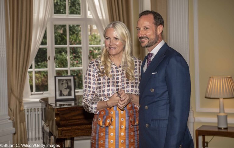It’s Burberry Separates for Meeting with Norwegian Royals & Past ...