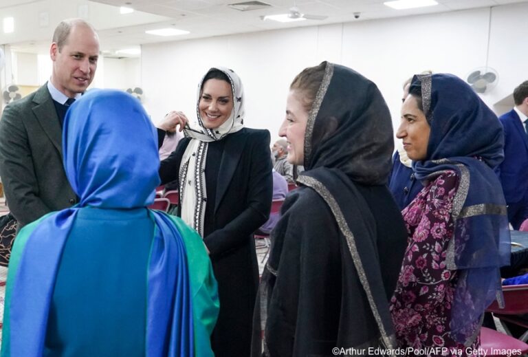 The Princess In Alexander McQueen and Catherine Walker for Muslim ...