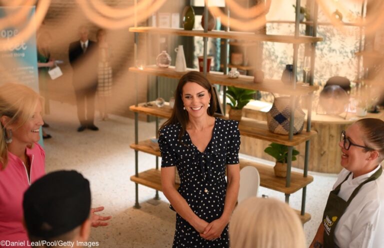 It’s Royal Repeats for Hope House in Southampton – What Kate Wore