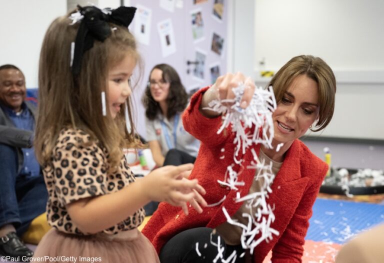 The Princess in Familiar Styles for Family “Portage” Visit – What Kate Wore